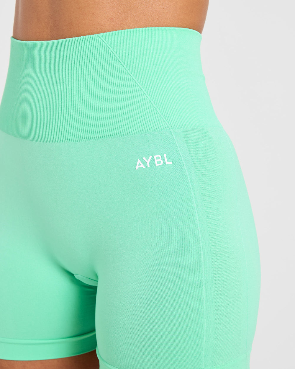 Empower Seamless Shorts - Spring Green